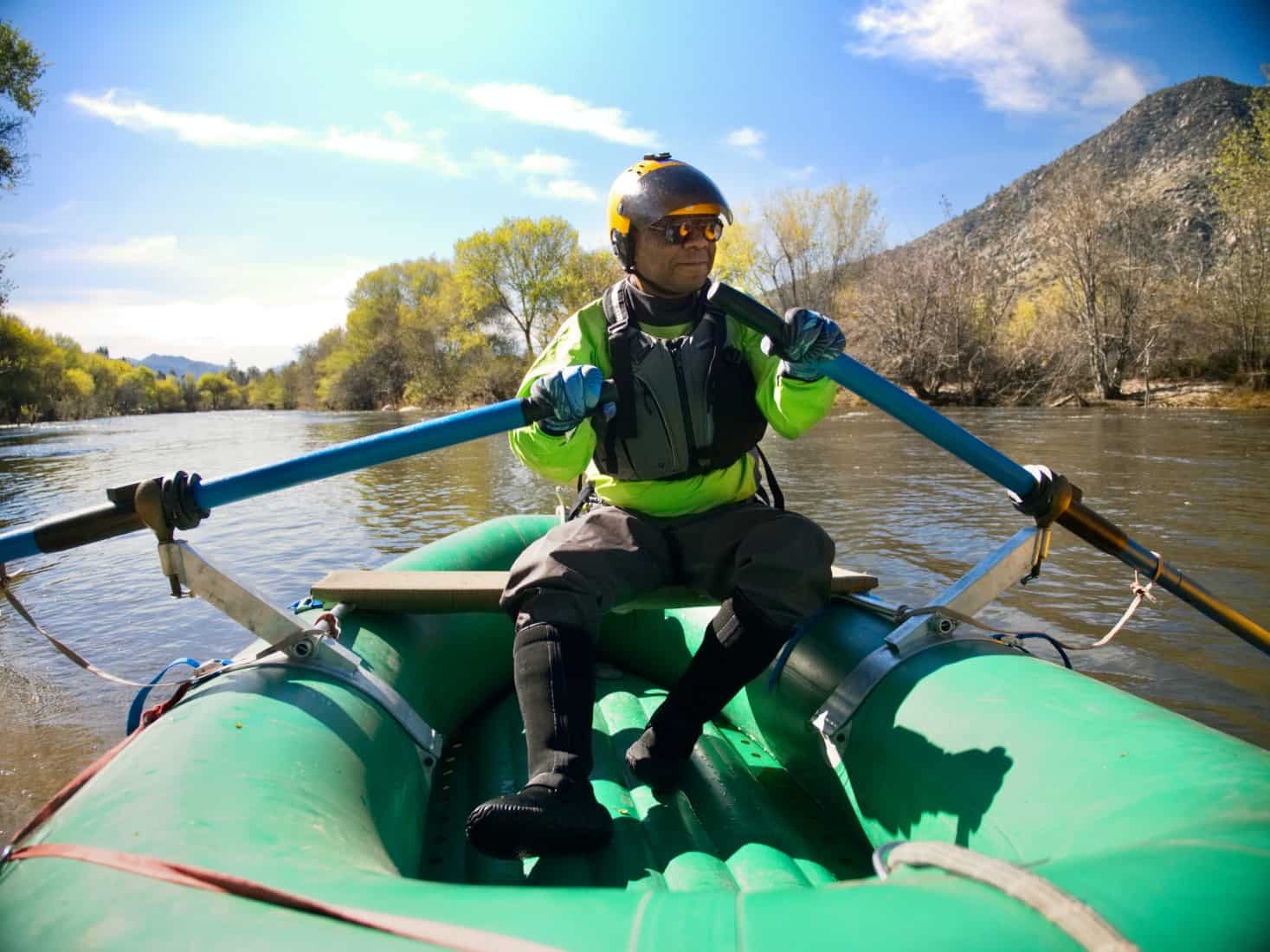Raft Rowing Lessons | Sierra South Mountain Sports